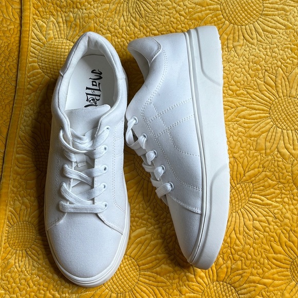 Mad Love | Shoes | Madlove Elevated Sneaker Platform White Canvas Man ...